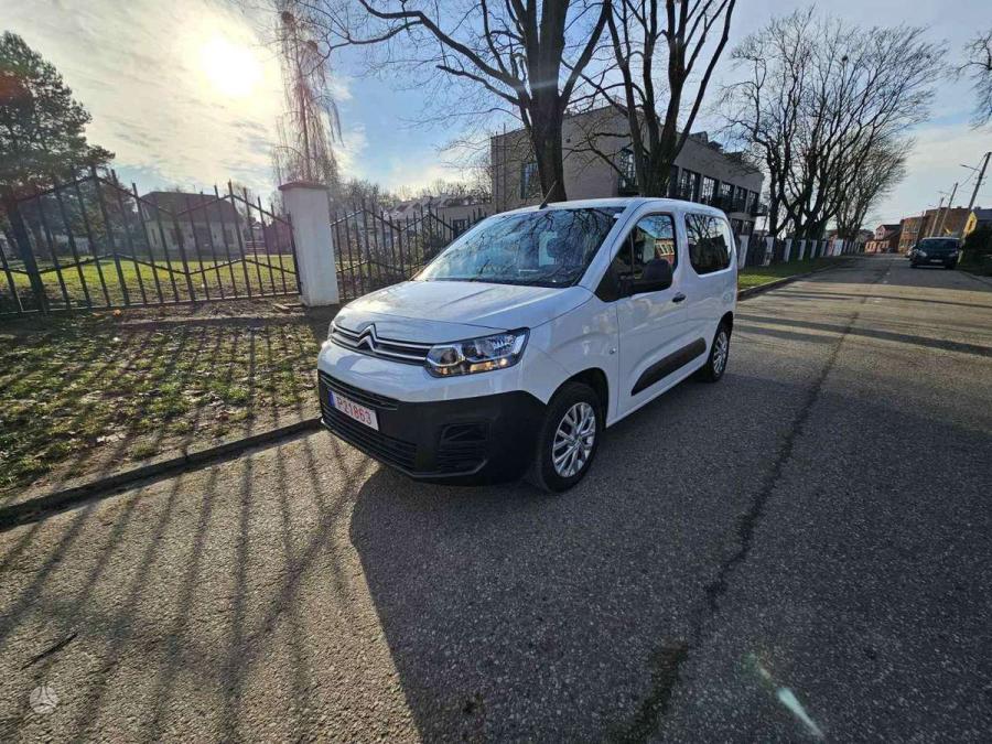 Белый Ситроен e-Berlingo 2023 в Каунас, объемом двигателя 0.00 л и пробегом 32 тыс. км за 15000 €, фото 2 на AUTOMOTO.COM.LV