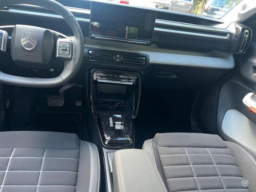 Orange Citroen e-C3 2025 in Druskininkai, with an engine capacity of 0.00 L and mileage of 13 thousand km for 17900 €, photo 15 on AUTOMOTO.COM.LV