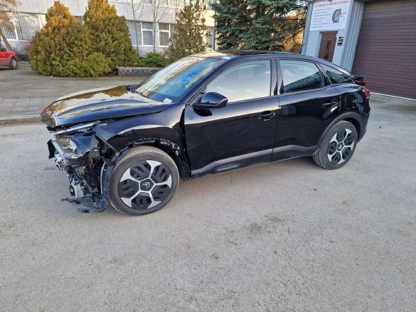 Melns Citroen e-C4 2024 Tauragė, ar dzinēja tilpumu 0.00 L un nobraukumu 12 tūkst. km par 9600 €, foto 2 vietnē AUTOMOTO.COM.LV