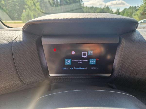 Pelēks Citroen e-C4 2021 Viļņa, ar dzinēja tilpumu 0.00 L un nobraukumu 64 tūkst. km par 14000 €, foto 8 vietnē AUTOMOTO.COM.LV