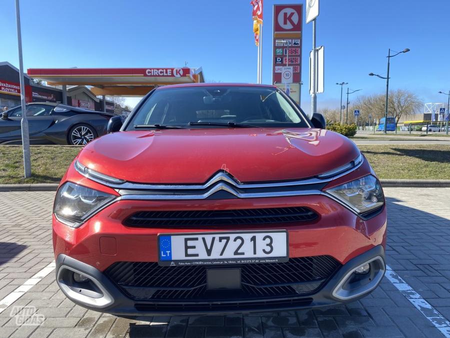 Red Citroen e-C4 2021 in Vilnius, with an engine capacity of 0.00 L and mileage of 135 thousand km for 14500 €, photo 6 on AUTOMOTO.COM.LV