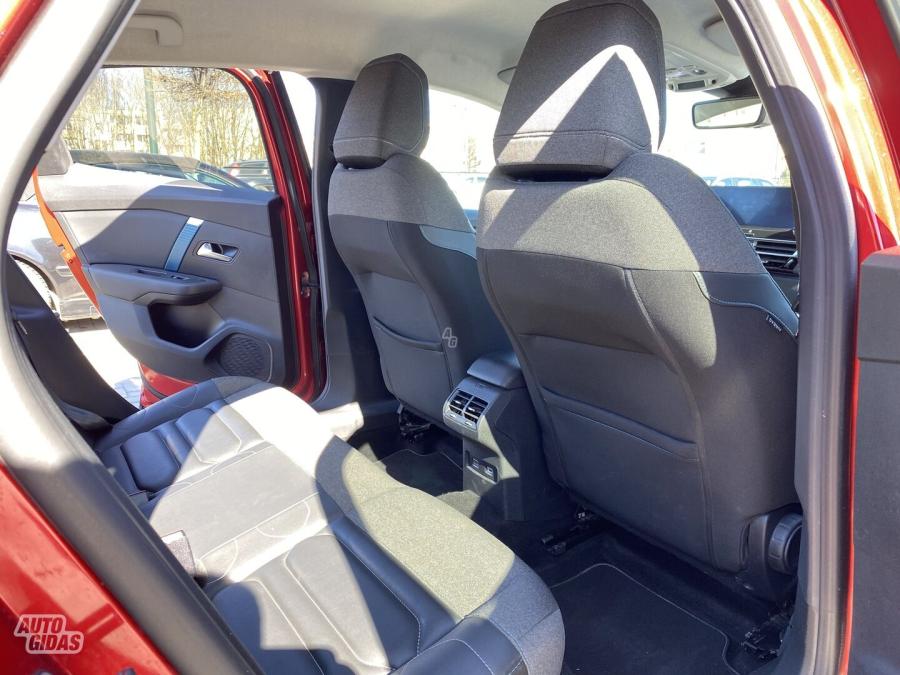 Red Citroen e-C4 2021 in Vilnius, with an engine capacity of 0.00 L and mileage of 135 thousand km for 14500 €, photo 10 on AUTOMOTO.COM.LV