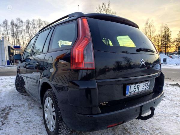 Melns Citroen Grand C4 Picasso 2011 Viļņa, ar dzinēja tilpumu 1.56 L un nobraukumu 310 tūkst. km par 2999 €, foto 7 vietnē AUTOMOTO.COM.LV