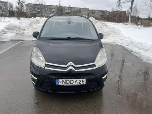 Black Citroen Grand C4 Picasso 2012 in Alytus, with an engine capacity of 1.56 L and mileage of 278 thousand km for 1299 €, photo 2 on AUTOMOTO.COM.LV