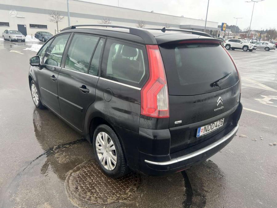 Black Citroen Grand C4 Picasso 2012 in Alytus, with an engine capacity of 1.56 L and mileage of 278 thousand km for 1299 €, photo 5 on AUTOMOTO.COM.LV