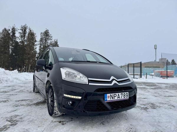 Black Citroen Grand C4 Picasso 2012 in Panevezys, with an engine capacity of 1.56 L and mileage of 342 thousand km for 2350 €, photo 3 on AUTOMOTO.COM.LV