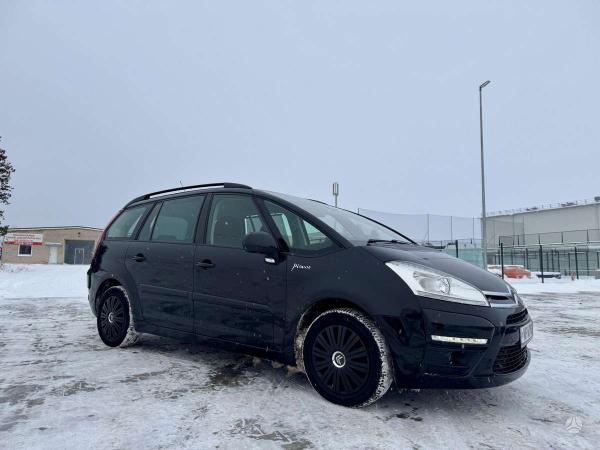 Black Citroen Grand C4 Picasso 2012 in Panevezys, with an engine capacity of 1.56 L and mileage of 342 thousand km for 2350 €, photo 4 on AUTOMOTO.COM.LV
