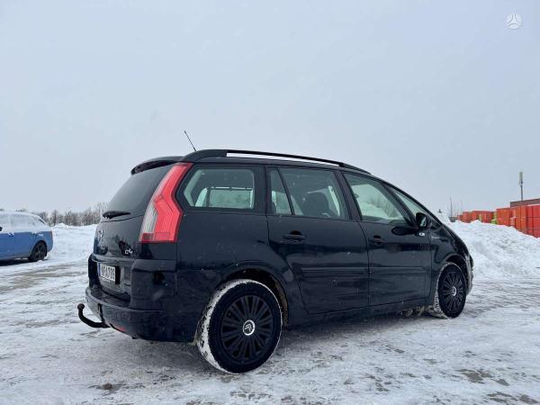 Black Citroen Grand C4 Picasso 2012 in Panevezys, with an engine capacity of 1.56 L and mileage of 342 thousand km for 2350 €, photo 5 on AUTOMOTO.COM.LV