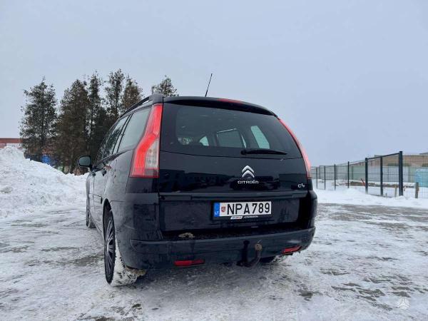 Black Citroen Grand C4 Picasso 2012 in Panevezys, with an engine capacity of 1.56 L and mileage of 342 thousand km for 2350 €, photo 7 on AUTOMOTO.COM.LV