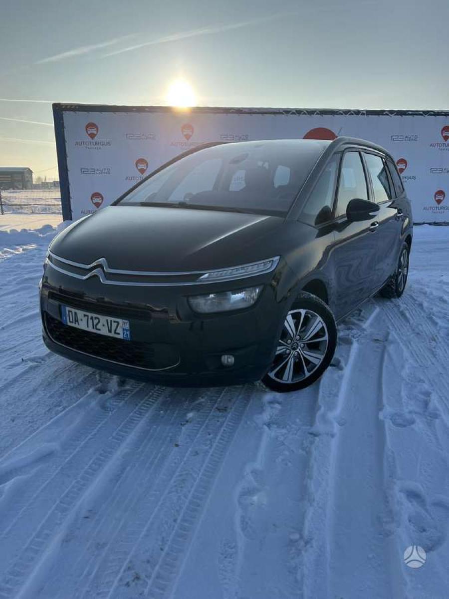 Black Citroen Grand C4 Picasso 2013 in Taurage, with an engine capacity of 2.00 L and mileage of 296 thousand km for 4950 €, photo 1 on AUTOMOTO.COM.LV