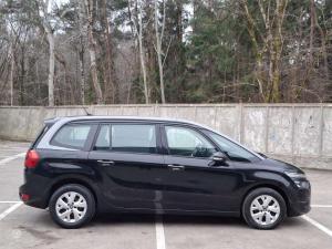 Black Citroen Grand C4 Picasso 2014 in Vilnius, with an engine capacity of 1.56 L and mileage of 259 thousand km for 4800 €, photo 6 on AUTOMOTO.COM.LV