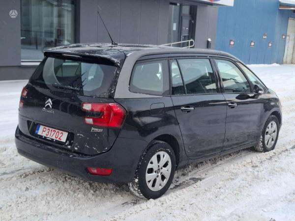Black Citroen Grand C4 Picasso 2014 in Vilnius, with an engine capacity of 1.56 L and mileage of 259 thousand km for 4600 €, photo 2 on AUTOMOTO.COM.LV