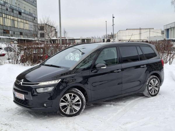 Black Citroen Grand C4 Picasso 2014 in Vilnius, with an engine capacity of 2.00 L and mileage of 285 thousand km for 6300 €, photo 5 on AUTOMOTO.COM.LV