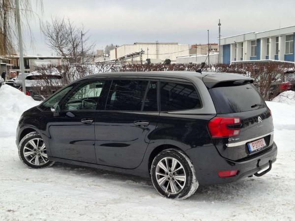 Black Citroen Grand C4 Picasso 2014 in Vilnius, with an engine capacity of 2.00 L and mileage of 285 thousand km for 6300 €, photo 6 on AUTOMOTO.COM.LV