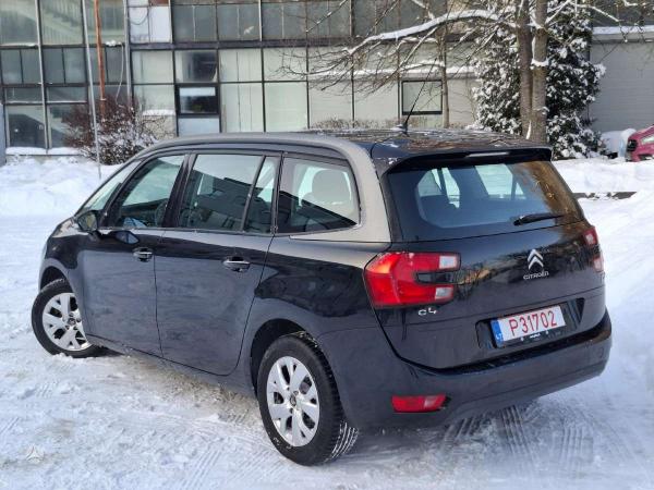 Black Citroen Grand C4 Picasso 2014 in Vilnius, with an engine capacity of 1.56 L and mileage of 259 thousand km for 4650 €, photo 8 on AUTOMOTO.COM.LV