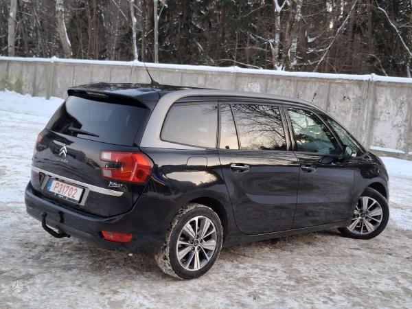 Melns Citroen Grand C4 Picasso 2014 Viļņa, ar dzinēja tilpumu 2.00 L un nobraukumu 285 tūkst. km par 6300 €, foto 7 vietnē AUTOMOTO.COM.LV