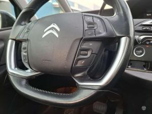 Melns Citroen Grand C4 Picasso 2014 Viļņa, ar dzinēja tilpumu 2.00 L un nobraukumu 285 tūkst. km par 6300 €, foto 22 vietnē AUTOMOTO.COM.LV