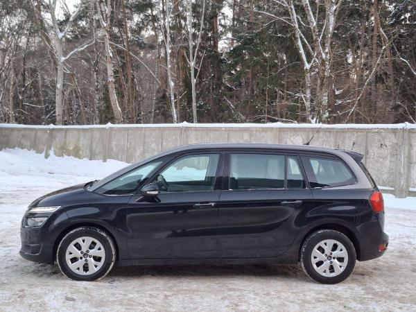 Melns Citroen Grand C4 Picasso 2014 Viļņa, ar dzinēja tilpumu 1.56 L un nobraukumu 259 tūkst. km par 4650 €, foto 4 vietnē AUTOMOTO.COM.LV