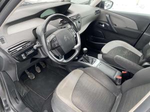 Black Citroen Grand C4 Picasso 2014 in Vilnius, with an engine capacity of 1.56 L and mileage of 205 thousand km for 4999 €, photo 9 on AUTOMOTO.COM.LV