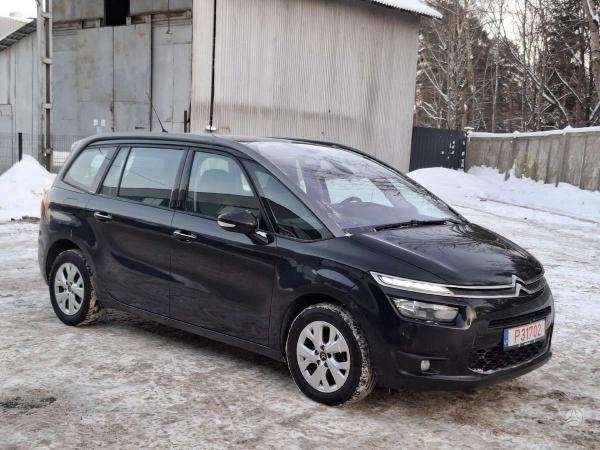 Black Citroen Grand C4 Picasso 2014 in Vilnius, with an engine capacity of 1.56 L and mileage of 259 thousand km for 4400 €, photo 1 on AUTOMOTO.COM.LV