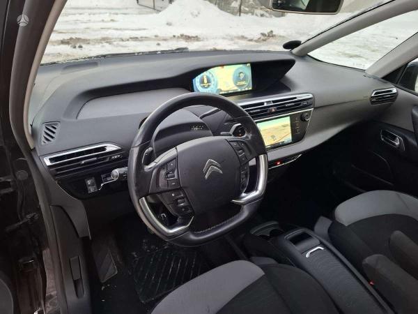 Melns Citroen Grand C4 Picasso 2014 Viļņa, ar dzinēja tilpumu 1.56 L un nobraukumu 259 tūkst. km par 4400 €, foto 10 vietnē AUTOMOTO.COM.LV