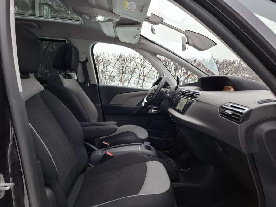 Melns Citroen Grand C4 Picasso 2014 Viļņa, ar dzinēja tilpumu 2.00 L un nobraukumu 285 tūkst. km par 6200 €, foto 32 vietnē AUTOMOTO.COM.LV