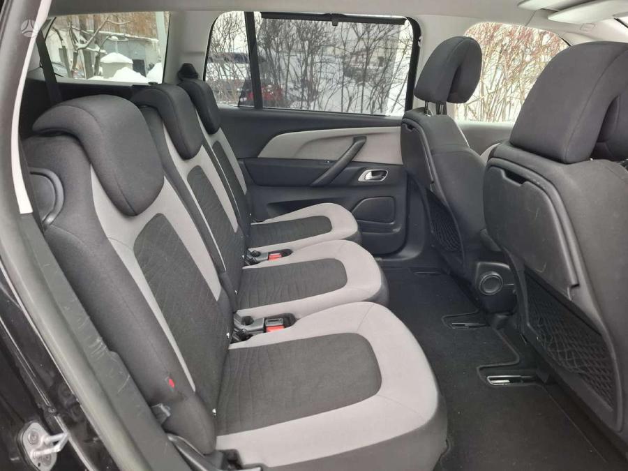 Melns Citroen Grand C4 Picasso 2014 Viļņa, ar dzinēja tilpumu 2.00 L un nobraukumu 285 tūkst. km par 6200 €, foto 33 vietnē AUTOMOTO.COM.LV