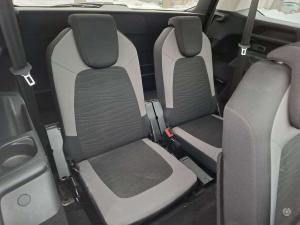 Melns Citroen Grand C4 Picasso 2014 Viļņa, ar dzinēja tilpumu 2.00 L un nobraukumu 285 tūkst. km par 6200 €, foto 34 vietnē AUTOMOTO.COM.LV