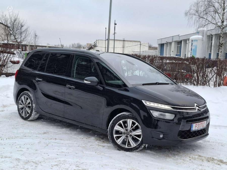 Black Citroen Grand C4 Picasso 2014 in Vilnius, with an engine capacity of 2.00 L and mileage of 284 thousand km for 6300 €, photo 1 on AUTOMOTO.COM.LV