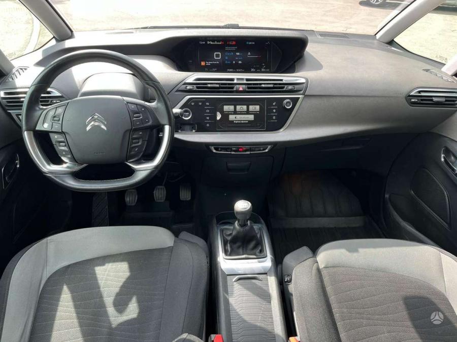 Melns Citroen Grand C4 Picasso 2014 Tauragė, ar dzinēja tilpumu 2.00 L un nobraukumu 290 tūkst. km par 4600 €, foto 10 vietnē AUTOMOTO.COM.LV