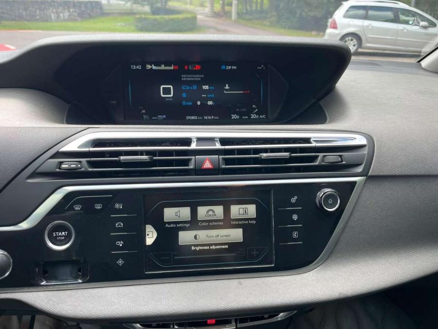 Melns Citroen Grand C4 Picasso 2014 Tauragė, ar dzinēja tilpumu 2.00 L un nobraukumu 290 tūkst. km par 4600 €, foto 13 vietnē AUTOMOTO.COM.LV