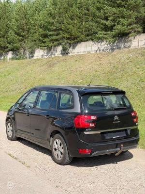 Black Citroen Grand C4 Picasso 2014 in Vilnius, with an engine capacity of 1.56 L and mileage of 320 thousand km for 4600 €, photo 7 on AUTOMOTO.COM.LV
