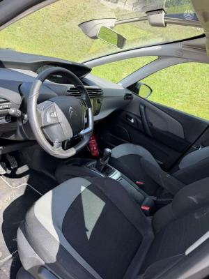 Black Citroen Grand C4 Picasso 2014 in Vilnius, with an engine capacity of 1.56 L and mileage of 320 thousand km for 4600 €, photo 8 on AUTOMOTO.COM.LV