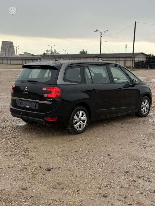 Black Citroen Grand C4 Picasso 2014 in Vilnius, with an engine capacity of 1.56 L and mileage of 310 thousand km for 4500 €, photo 5 on AUTOMOTO.COM.LV
