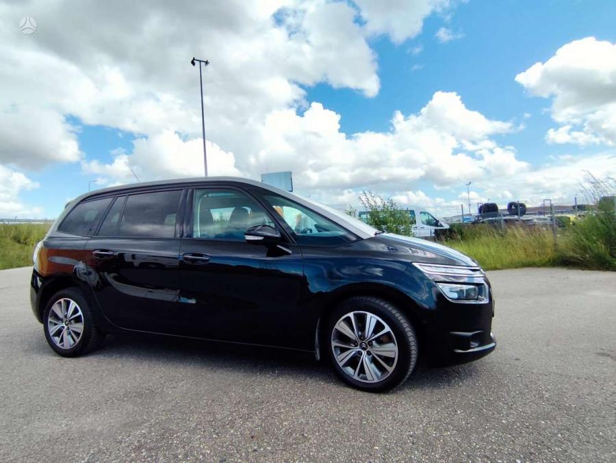 Melns Citroen Grand C4 Picasso 2015 Marijampole, ar dzinēja tilpumu 2.00 L un nobraukumu 228 tūkst. km par 5650 €, foto 1 vietnē AUTOMOTO.COM.LV