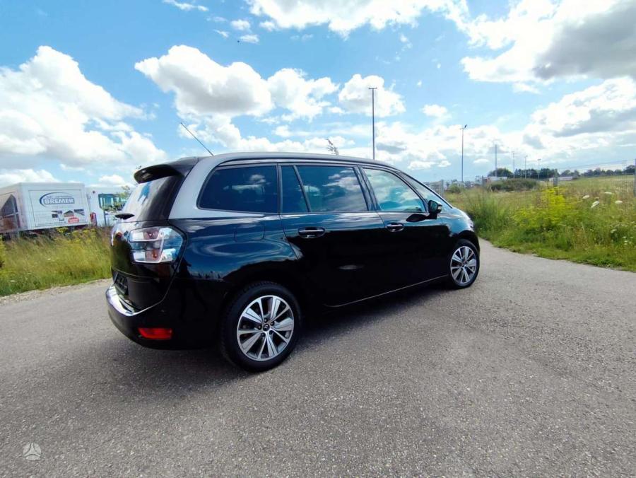Melns Citroen Grand C4 Picasso 2015 Marijampole, ar dzinēja tilpumu 2.00 L un nobraukumu 228 tūkst. km par 5650 €, foto 5 vietnē AUTOMOTO.COM.LV