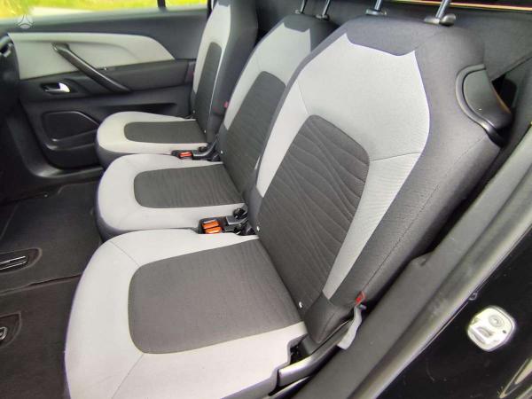 Melns Citroen Grand C4 Picasso 2015 Marijampole, ar dzinēja tilpumu 2.00 L un nobraukumu 228 tūkst. km par 5650 €, foto 8 vietnē AUTOMOTO.COM.LV