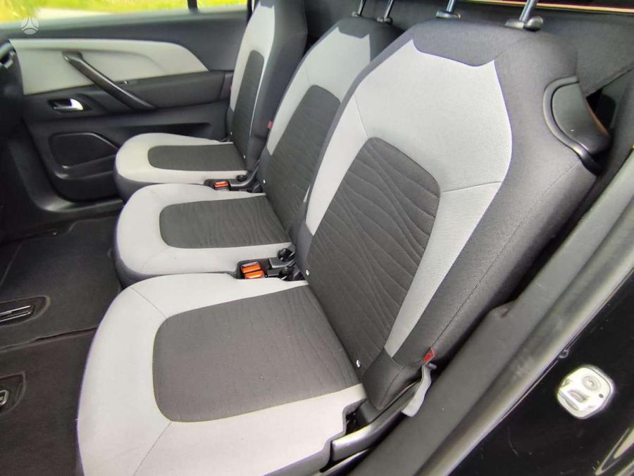 Melns Citroen Grand C4 Picasso 2015 Marijampole, ar dzinēja tilpumu 2.00 L un nobraukumu 228 tūkst. km par 5650 €, foto 9 vietnē AUTOMOTO.COM.LV
