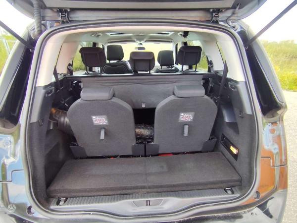 Melns Citroen Grand C4 Picasso 2015 Marijampole, ar dzinēja tilpumu 2.00 L un nobraukumu 228 tūkst. km par 5650 €, foto 10 vietnē AUTOMOTO.COM.LV
