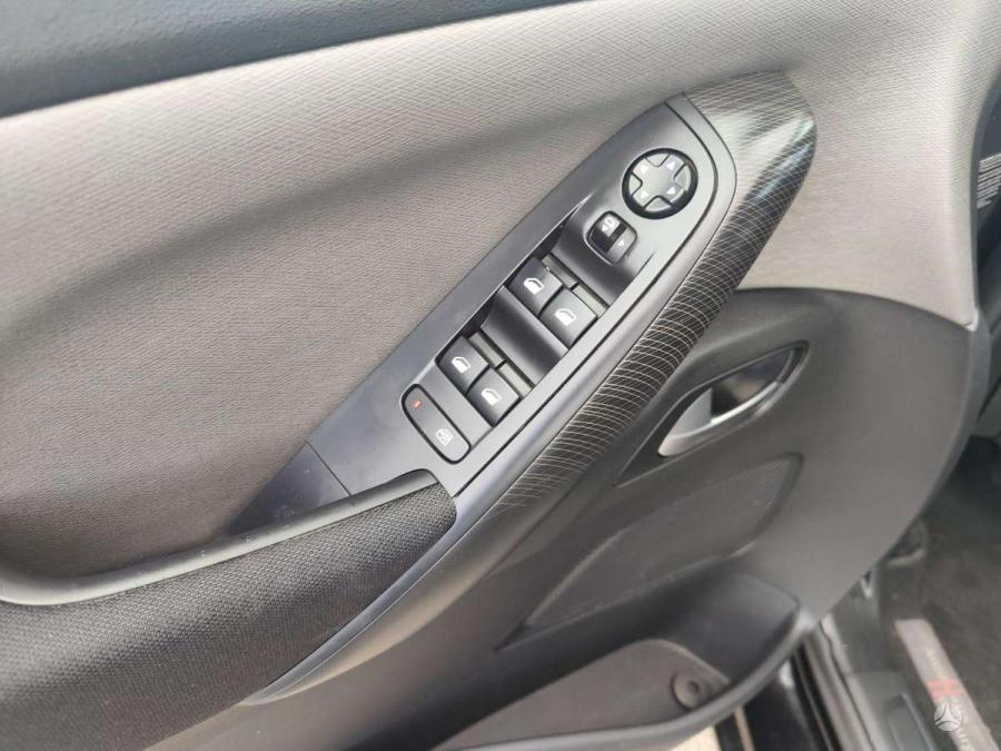 Melns Citroen Grand C4 Picasso 2015 Marijampole, ar dzinēja tilpumu 2.00 L un nobraukumu 228 tūkst. km par 5650 €, foto 12 vietnē AUTOMOTO.COM.LV