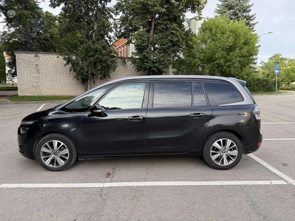 Melns Citroen Grand C4 Picasso 2015 Tauragė, ar dzinēja tilpumu 2.00 L un nobraukumu 227 tūkst. km par 5200 €, foto 6 vietnē AUTOMOTO.COM.LV