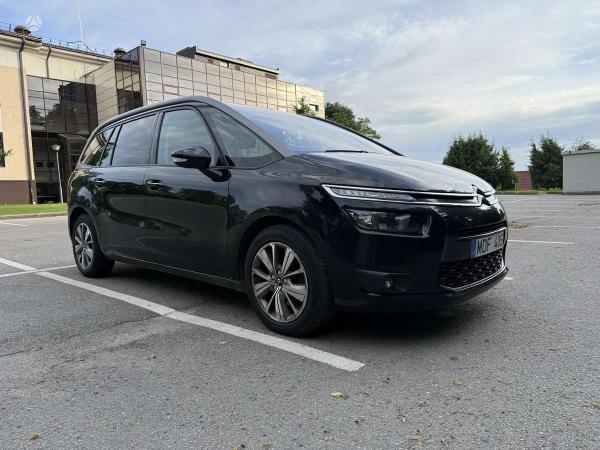 Melns Citroen Grand C4 Picasso 2015 Tauragė, ar dzinēja tilpumu 2.00 L un nobraukumu 227 tūkst. km par 5200 €, foto 7 vietnē AUTOMOTO.COM.LV