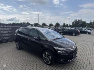 Black Citroen Grand C4 Picasso 2016 in Marijampole, with an engine capacity of 2.00 L and mileage of 205 thousand km for 7800 €, photo 6 on AUTOMOTO.COM.LV