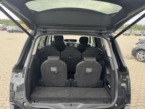 Black Citroen Grand C4 Picasso 2016 in Marijampole, with an engine capacity of 2.00 L and mileage of 205 thousand km for 7800 €, photo 18 on AUTOMOTO.COM.LV