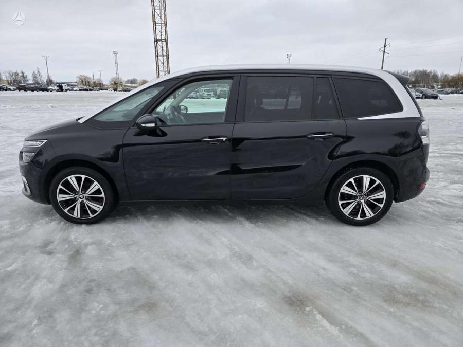 Black Citroen Grand C4 Picasso 2016 in Marijampole, with an engine capacity of 1.56 L and mileage of 299 thousand km for 6900 €, photo 7 on AUTOMOTO.COM.LV