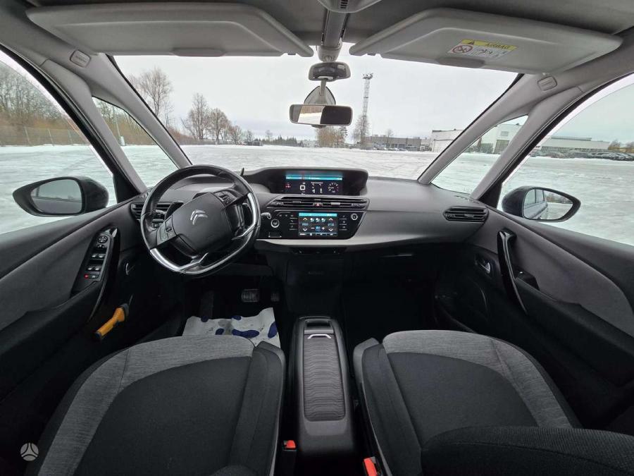 Black Citroen Grand C4 Picasso 2016 in Marijampole, with an engine capacity of 1.56 L and mileage of 299 thousand km for 6900 €, photo 16 on AUTOMOTO.COM.LV