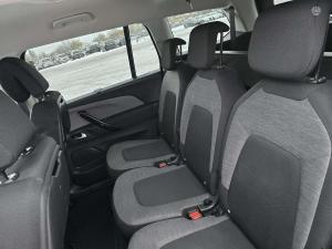 Black Citroen Grand C4 Picasso 2016 in Marijampole, with an engine capacity of 1.56 L and mileage of 299 thousand km for 6900 €, photo 17 on AUTOMOTO.COM.LV