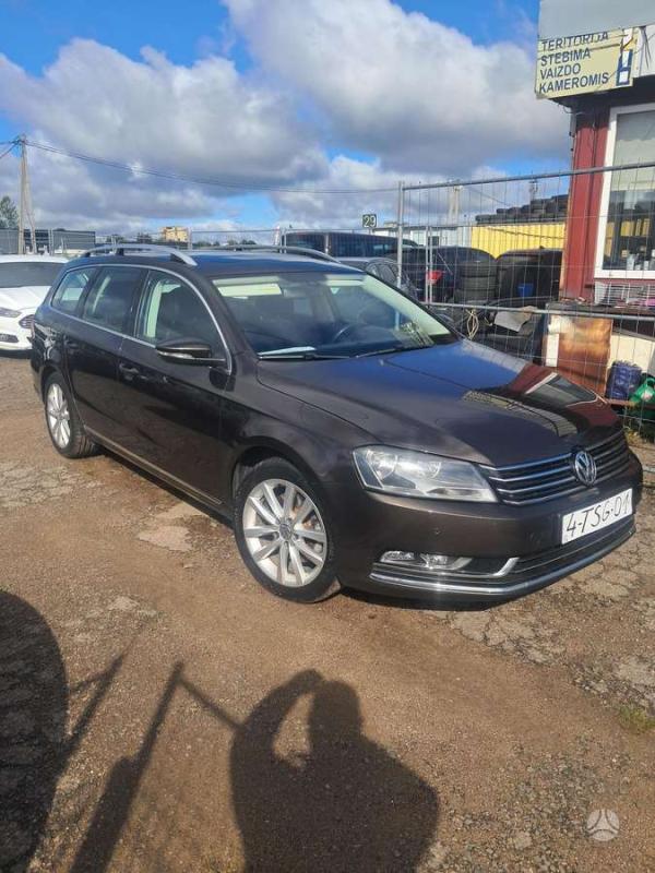 Citroen Grand C4 Picasso 2016 KauÅa vietnÄ Melns Citroen Grand C4 Picasso 2016 KauÅa, ar dzinÄja tilpumu 1.56 L un nobraukumu 252 tÅ«kst. km par 5990 ā¬, foto 3 vietnÄ AUTOMOTO.COM.LV
