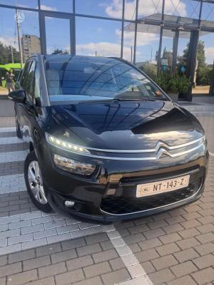Melns Citroen Grand C4 Picasso 2017 Kauņa, ar dzinēja tilpumu 1.60 L un nobraukumu 252 tūkst. km par 6250 €, foto 3 vietnē AUTOMOTO.COM.LV