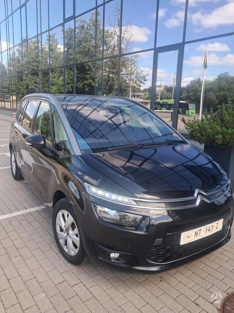 Melns Citroen Grand C4 Picasso 2017 Kauņa, ar dzinēja tilpumu 1.60 L un nobraukumu 252 tūkst. km par 6250 €, foto 7 vietnē AUTOMOTO.COM.LV
